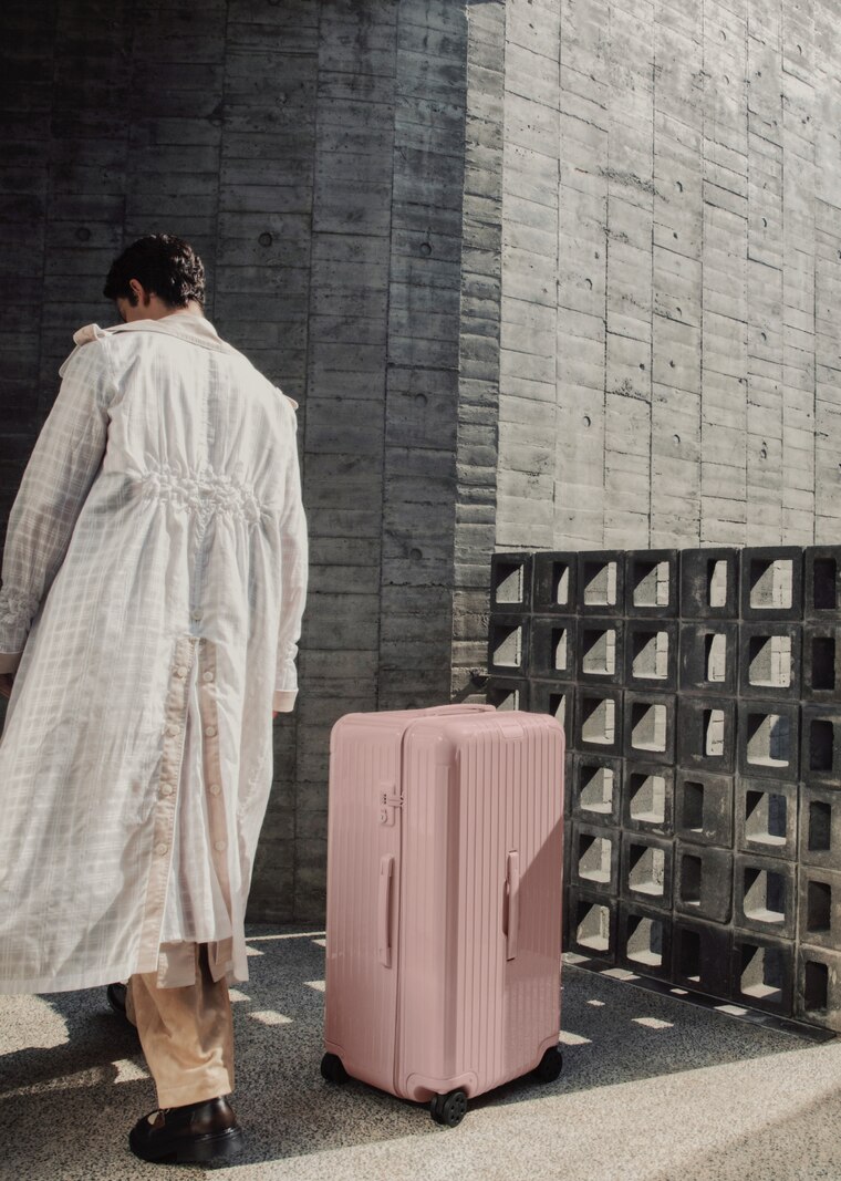 Essential Colours Inspired by the Desert | RIMOWA