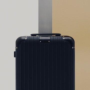 Cabin-size Luggage | High-end Hardshell Carry-on Suitcases | RIMOWA