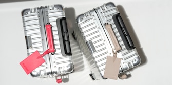 High-end Silver Suitcases, Bags & Accessories | RIMOWA