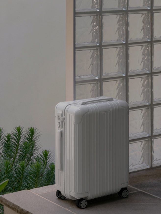 High-Quality Luggage, Suitcases & Bags | RIMOWA