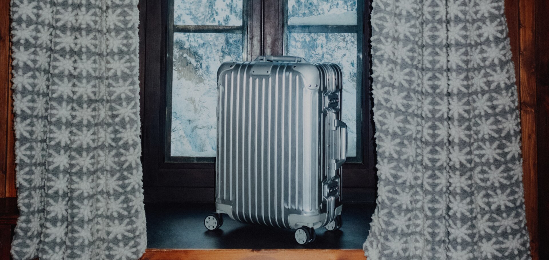 High-Quality Luggage, Suitcases & Bags | RIMOWA Canada